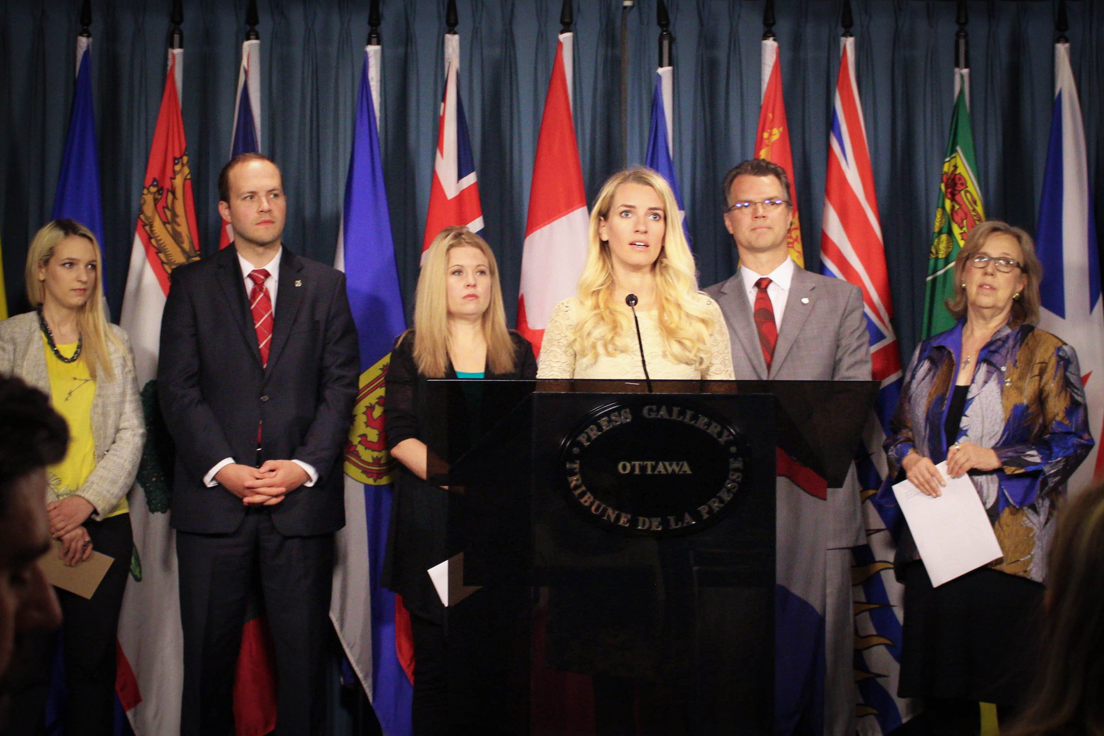 Victory! Bill to Ban Whale & Dolphin Captivity Passes the Senate ...